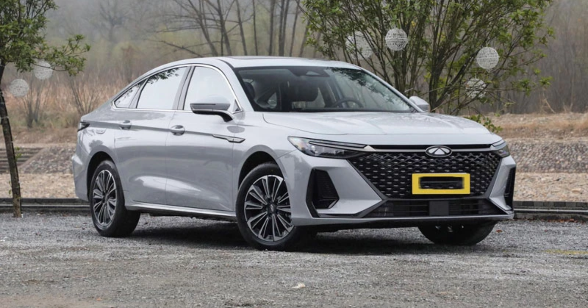 XE SEDAN ĐẸP LONG LANH sắp về Việt Nam, tiêu thụ 1,1 lít xăng/100 km mà ...